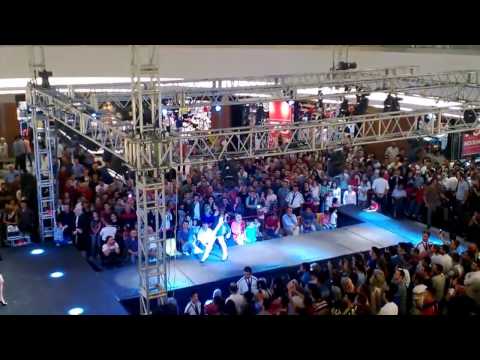 Ünlü Mankenlerden Moda Defilesi - Alp Ahmet Çoban