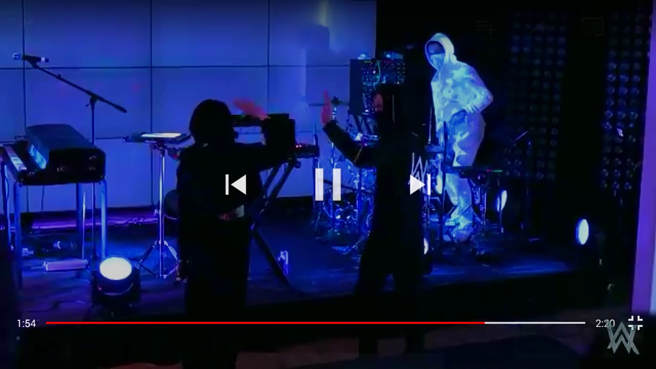 Alan Walker revela su rostro - YouTube