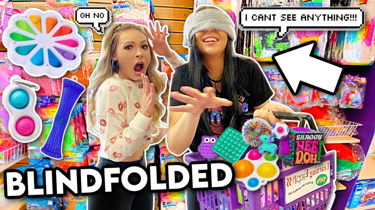 Blindfolded Fidget Shopping with PurpleStars02! *i cant believe this ...