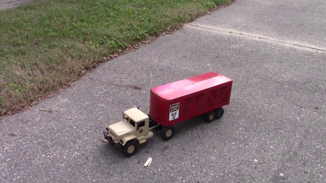 HL truck w Ertl trailer - YouTube