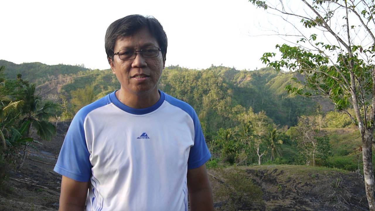 Solar Lamp Charging for Indigenous People of Mt. Baloi, Calinog, Iloilo ...
