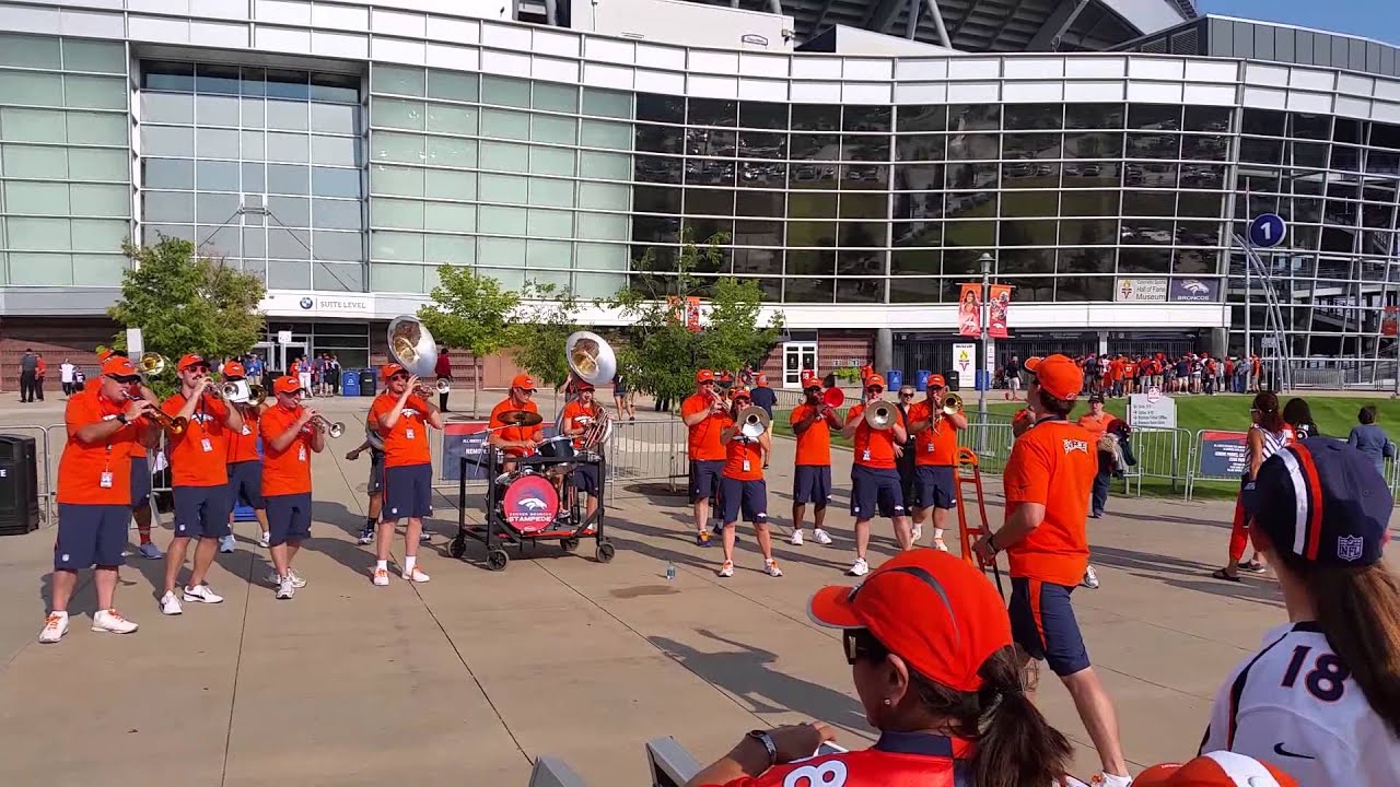 Denver Broncos Stampede - YouTube