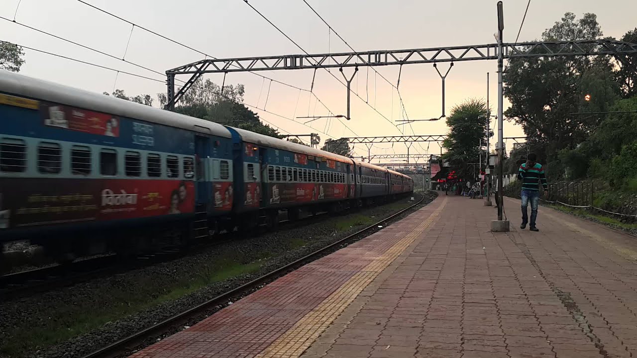 21933 with 11401/Mumbai CST-Nagpur Nandigram Express - YouTube