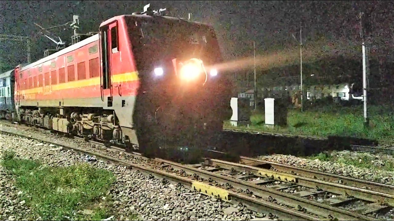 (14673) Shaheed Express (Jaynagar - Amritsar) With (GZB) WAP1 ...