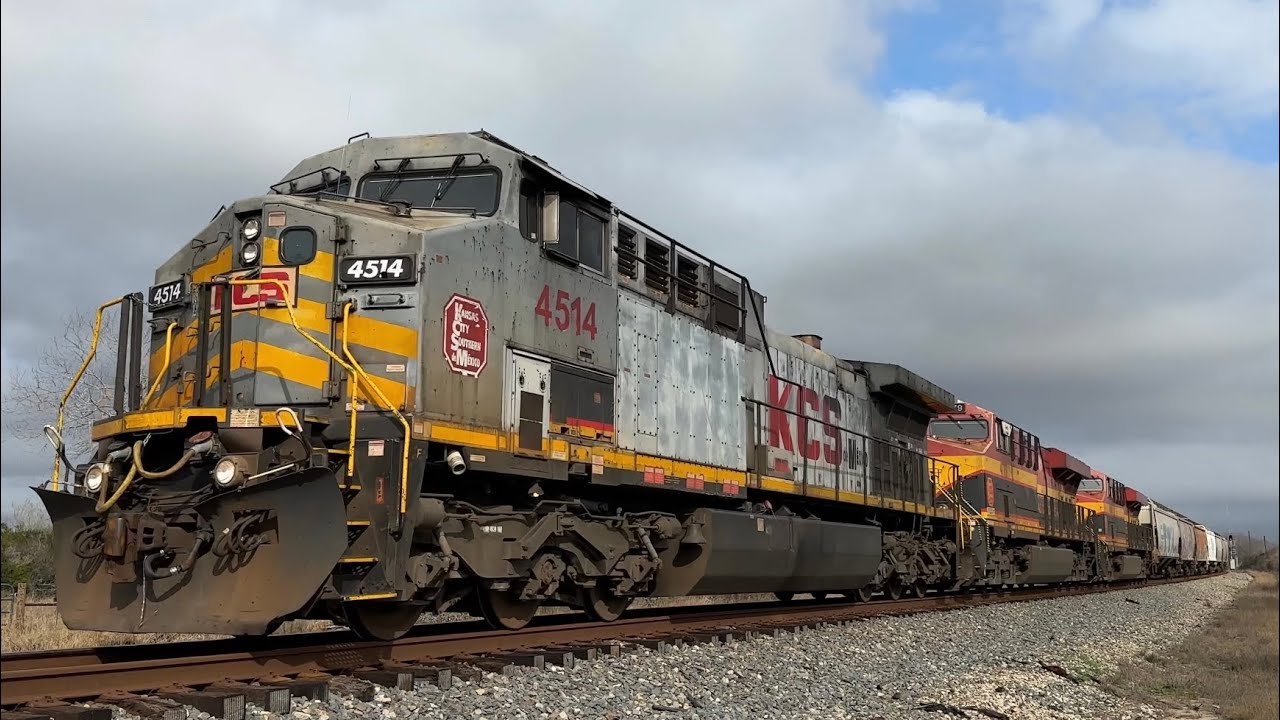 Chasing KCSM 4514 Grey Ghost AC44CW Leading Loaded Grain! - YouTube