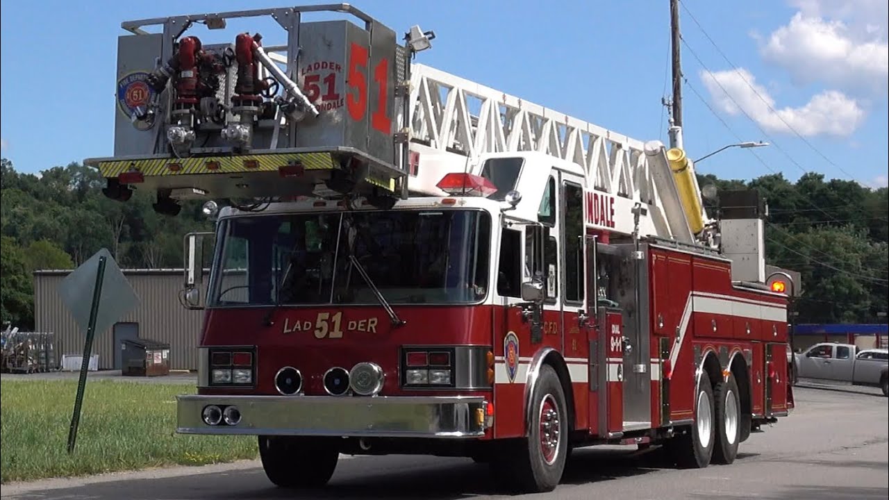 Carbondale Fire Department Ladder 51 Responding - YouTube