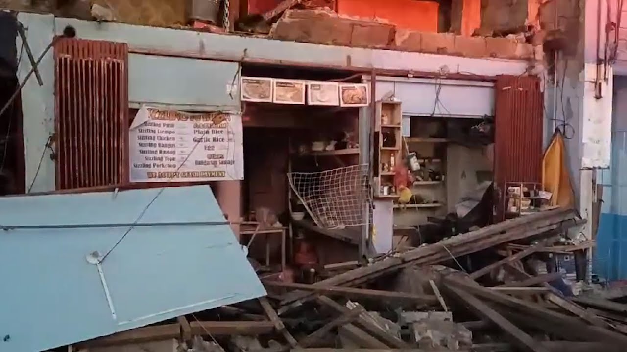 Pader ng isang bahay sa Malate, Manila, gumuho - YouTube