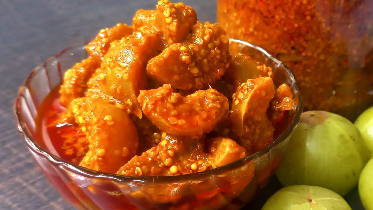 हिवाळ्यातील रेसिपी चटपटीत चविष्ट आवळा लोणचे | awala loncha in marathi ...