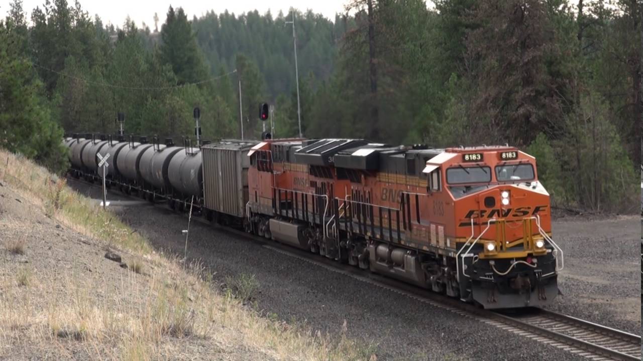 BNSF Oil Train Scribner, Washington: 7-16-16 - YouTube