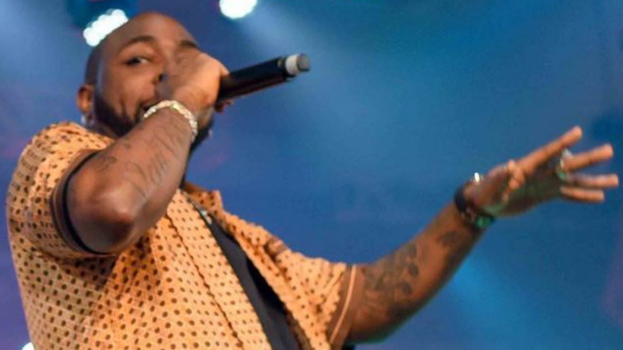 Davido - Dami Duro live at Glo Battle of the Year final - YouTube