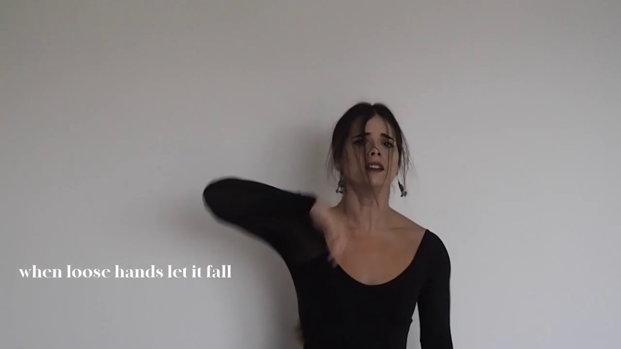 Celia Martini interpretación del tema "Swipe right" en la "Gala Cultura ...