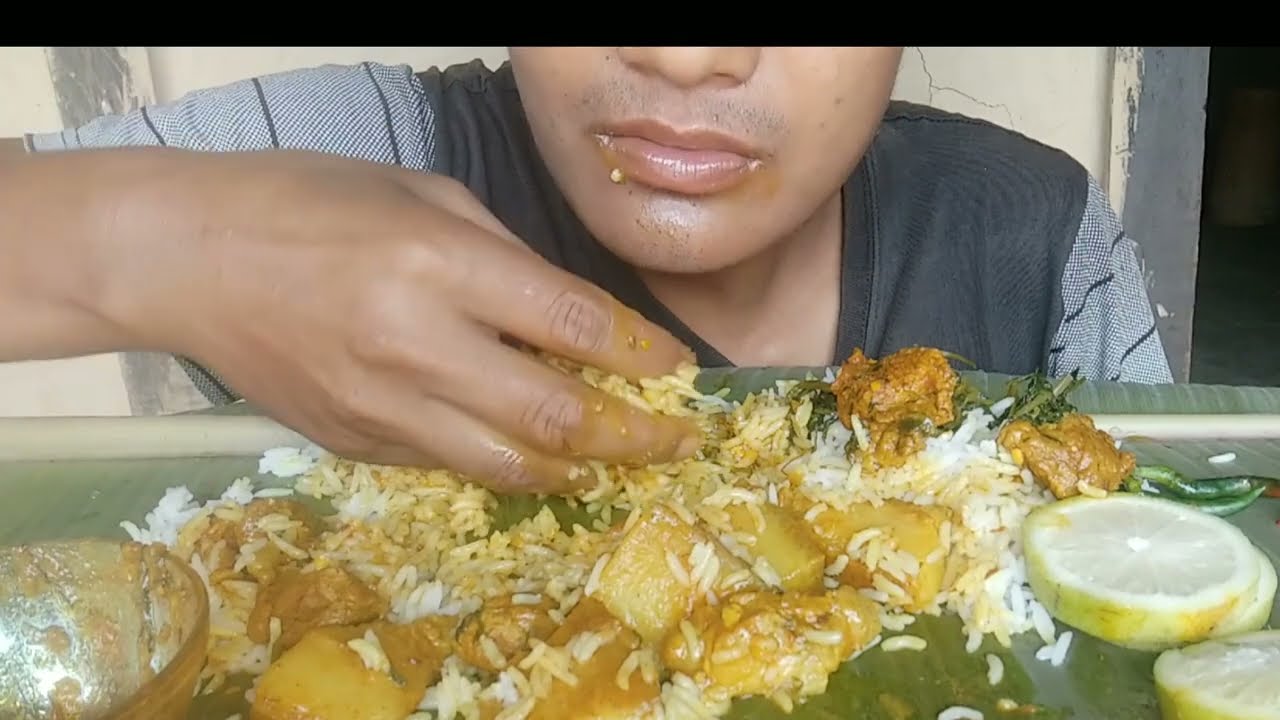 eating spicy bodo style fatty pork curry || bodo style pork eating ...