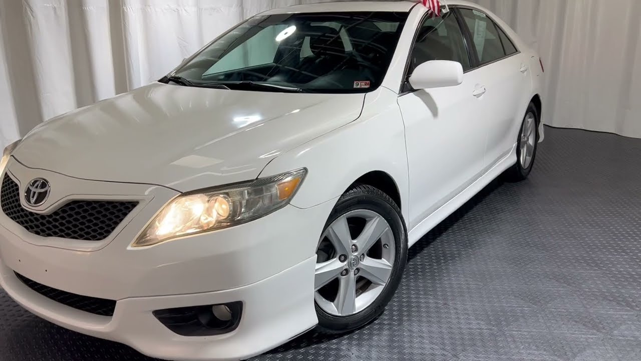 Toyota Camry 2011 Se White