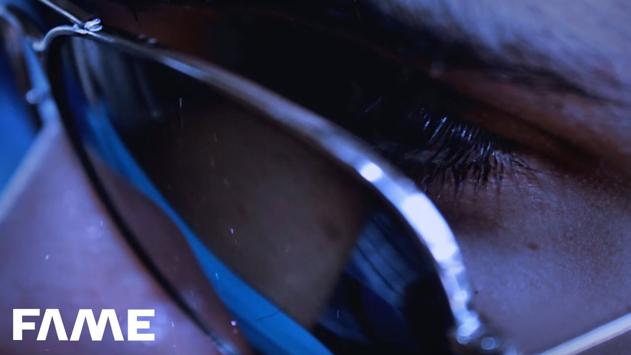 Kronno Zomber - Un paso (Video Oficial) - YouTube