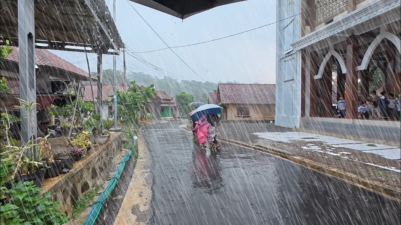 Super heavy rain and extreme strong winds never stops 3 hours, walking ...