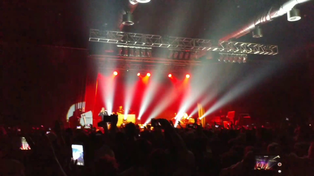 Nas - Shook Ones Pt. 2 (tribute to Prodigy of Mobb Deep, Live Huxleys ...