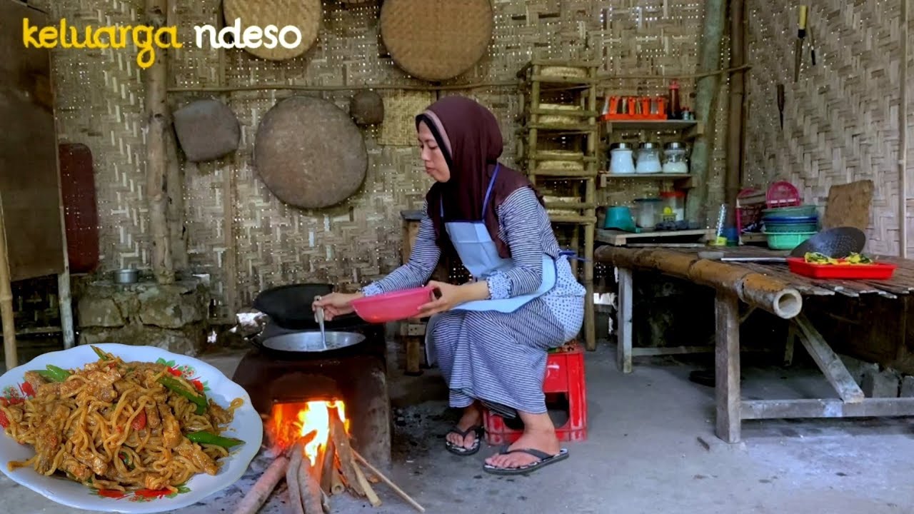 Masak mie tempe cabe ijo,peyek daun katu, untuk makan bersama keluarga ...