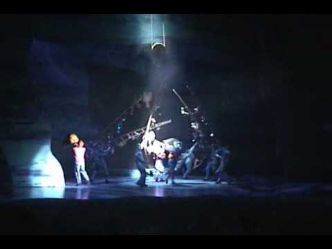 Disney - Animal Kingdom - Finding Nemo - Swim Down