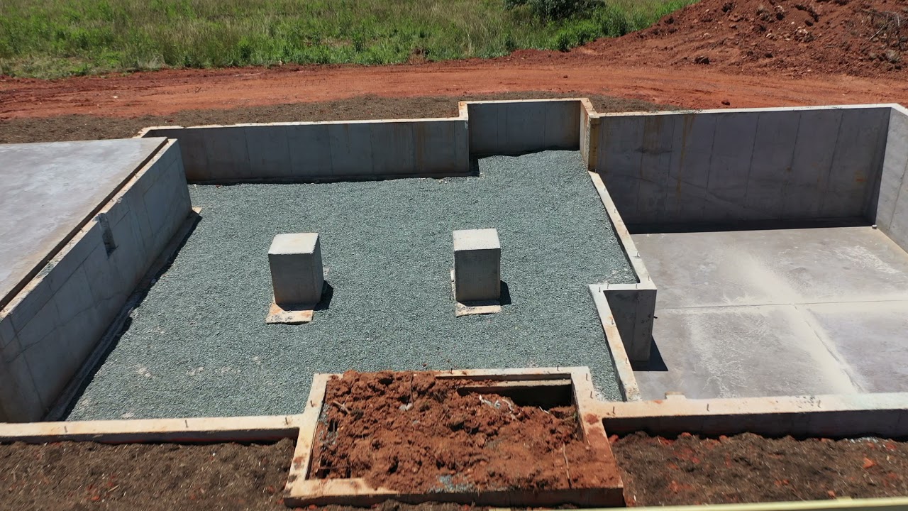 Monique Home Build 11 - YouTube