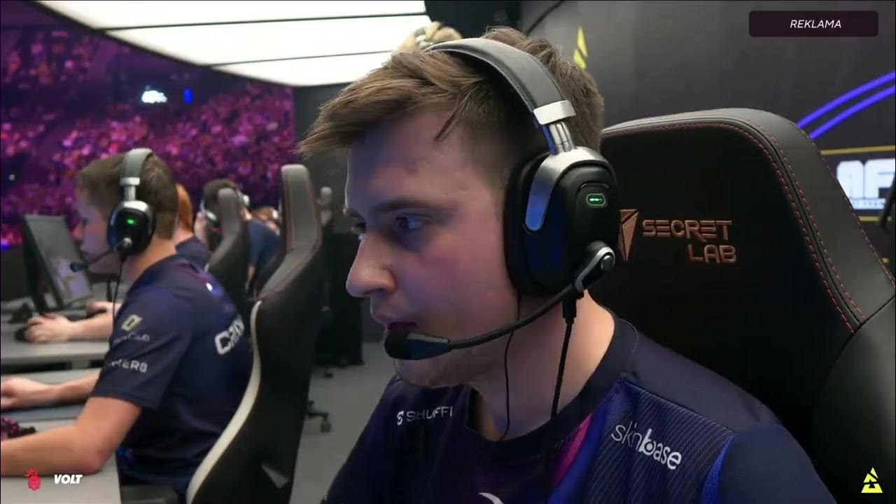 Hades has FEMALE audience !!! | CSGO clips | Gaming Cave - YouTube