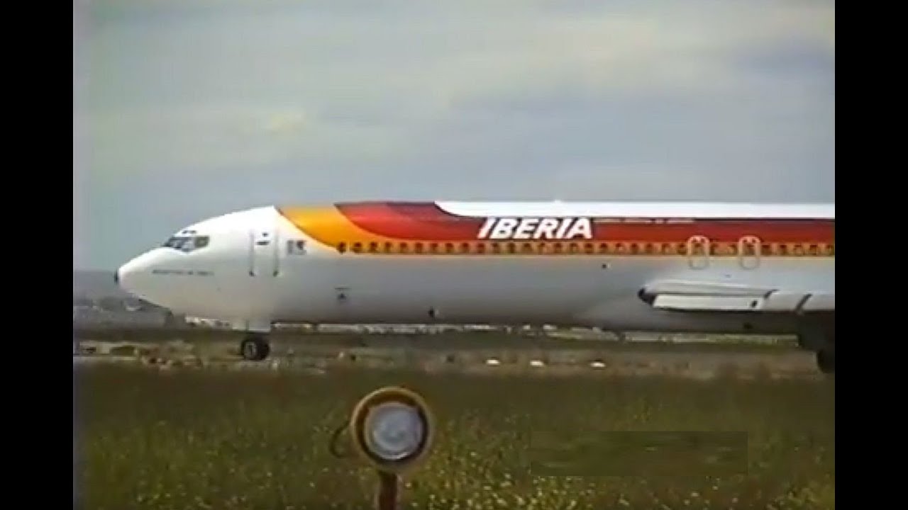 18 May 1993 a Boeing B727 takes off from Seville airport (Spain) - YouTube