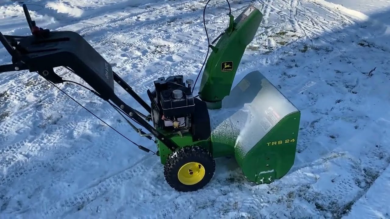 Like new 1993? John Deere TRS24 snowblower - YouTube