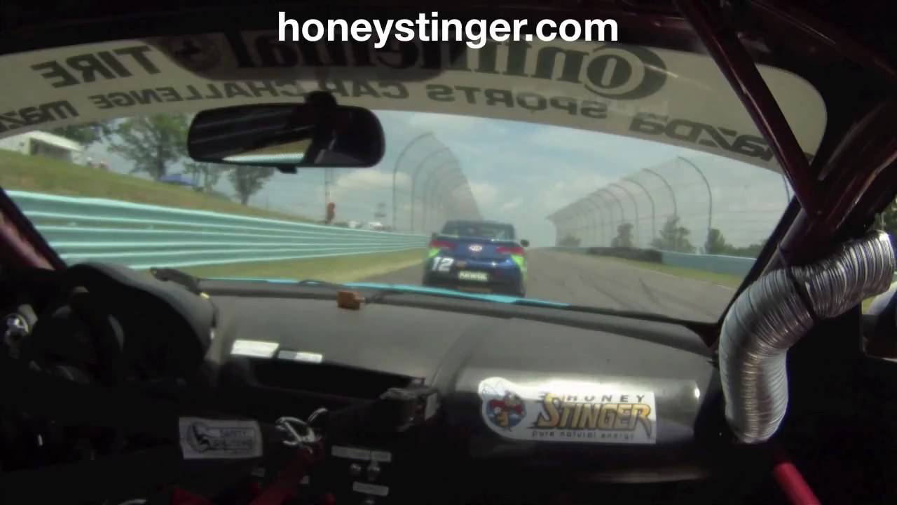 Passing a KIA in the Riley Racing Mazda RX-8 - YouTube