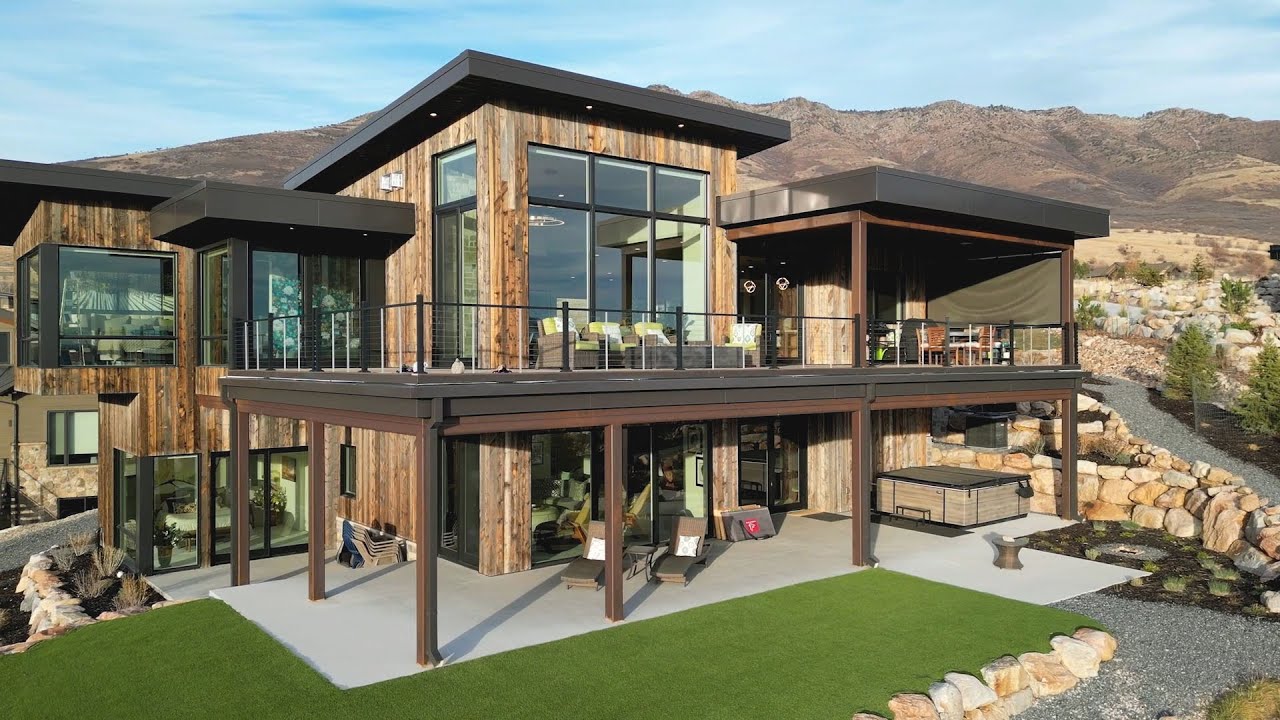 Experience the Ultimate in Alpine Living - YouTube