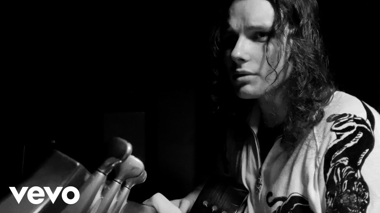 Ryan Perdz - Talking Bout Yourself (Acoustic) - YouTube