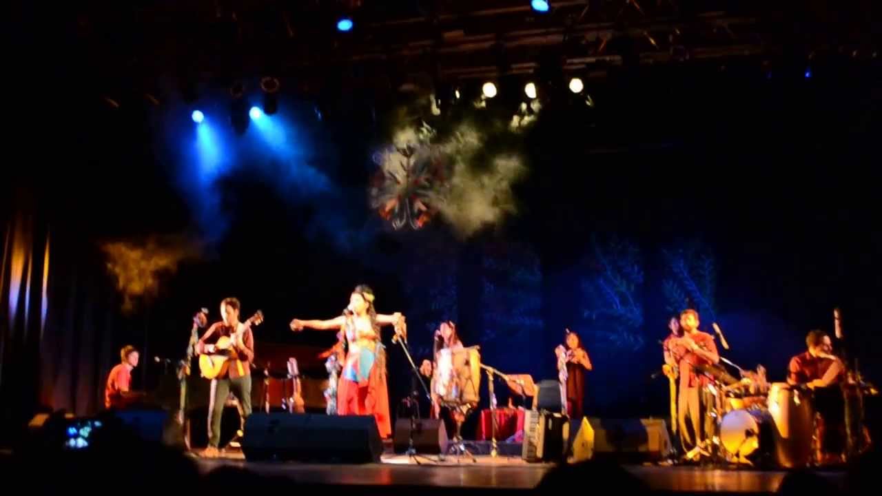 Indio Toba TONOLEC - YouTube