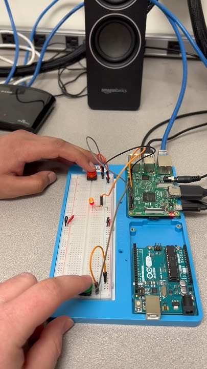 Raspberry Pi with Python & GPIO Zero! #ConfedIMD - YouTube