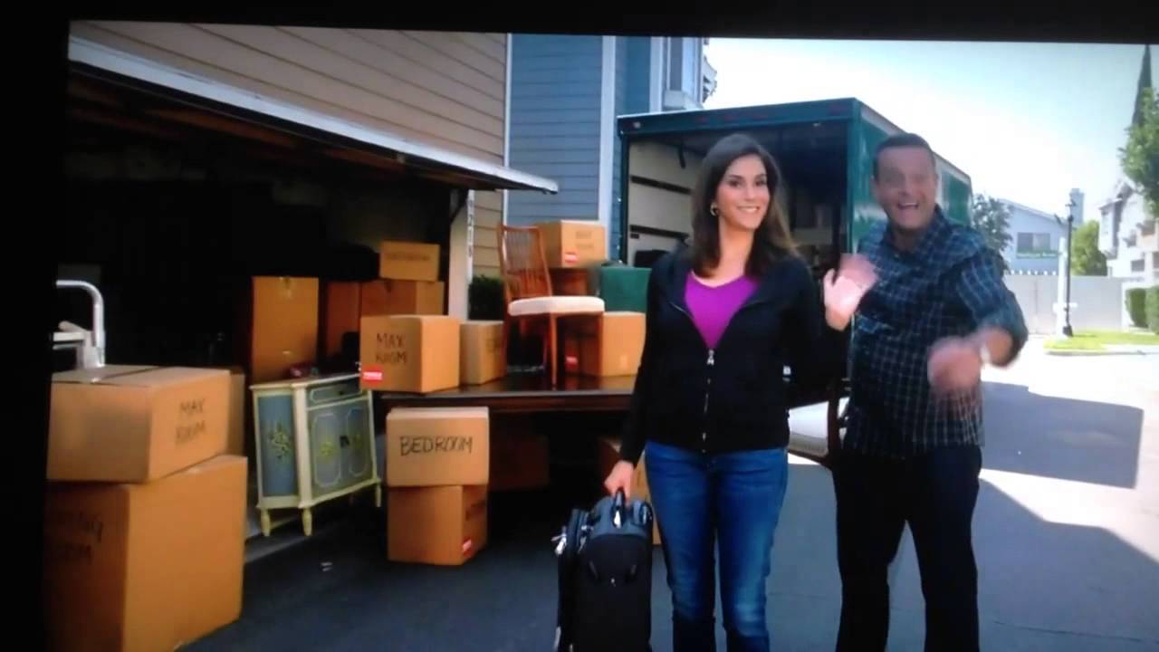 The Neighbors Intro (ABC) - YouTube