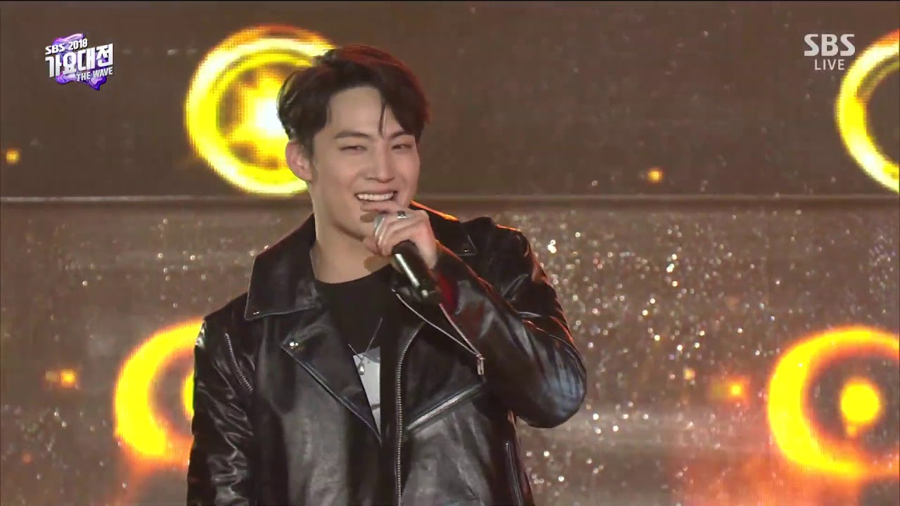 (SBS Gayo Daejun 2018) Special Stage - Performing Queen + Don't Stop Me ...