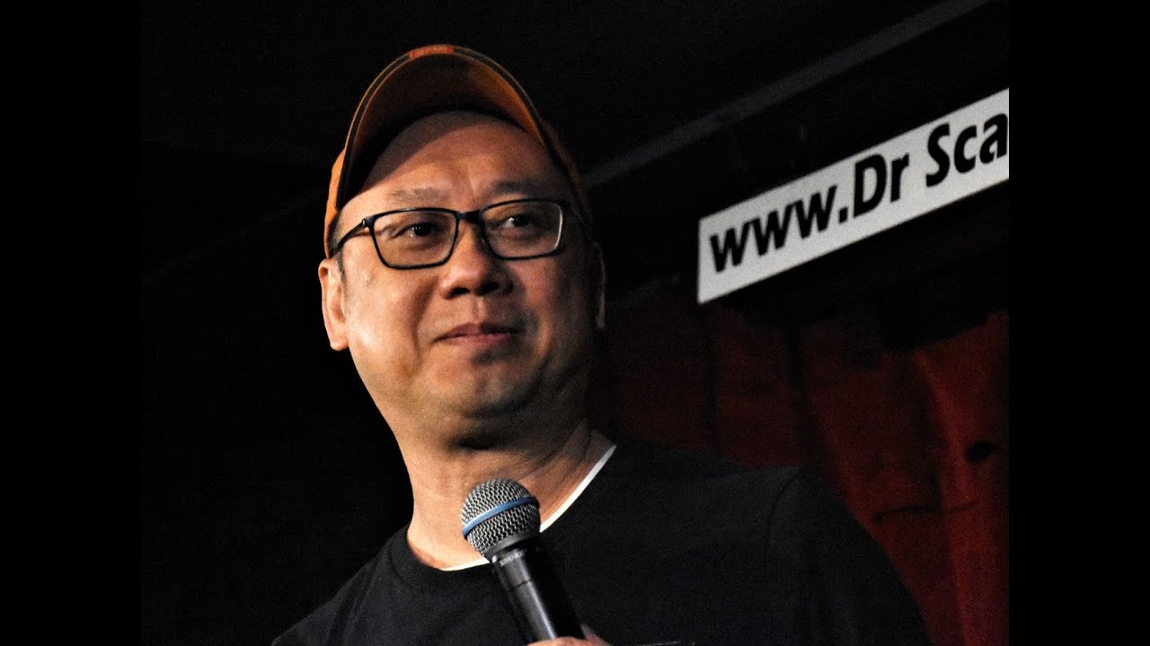 Comedian talks Tiger Woods - YouTube