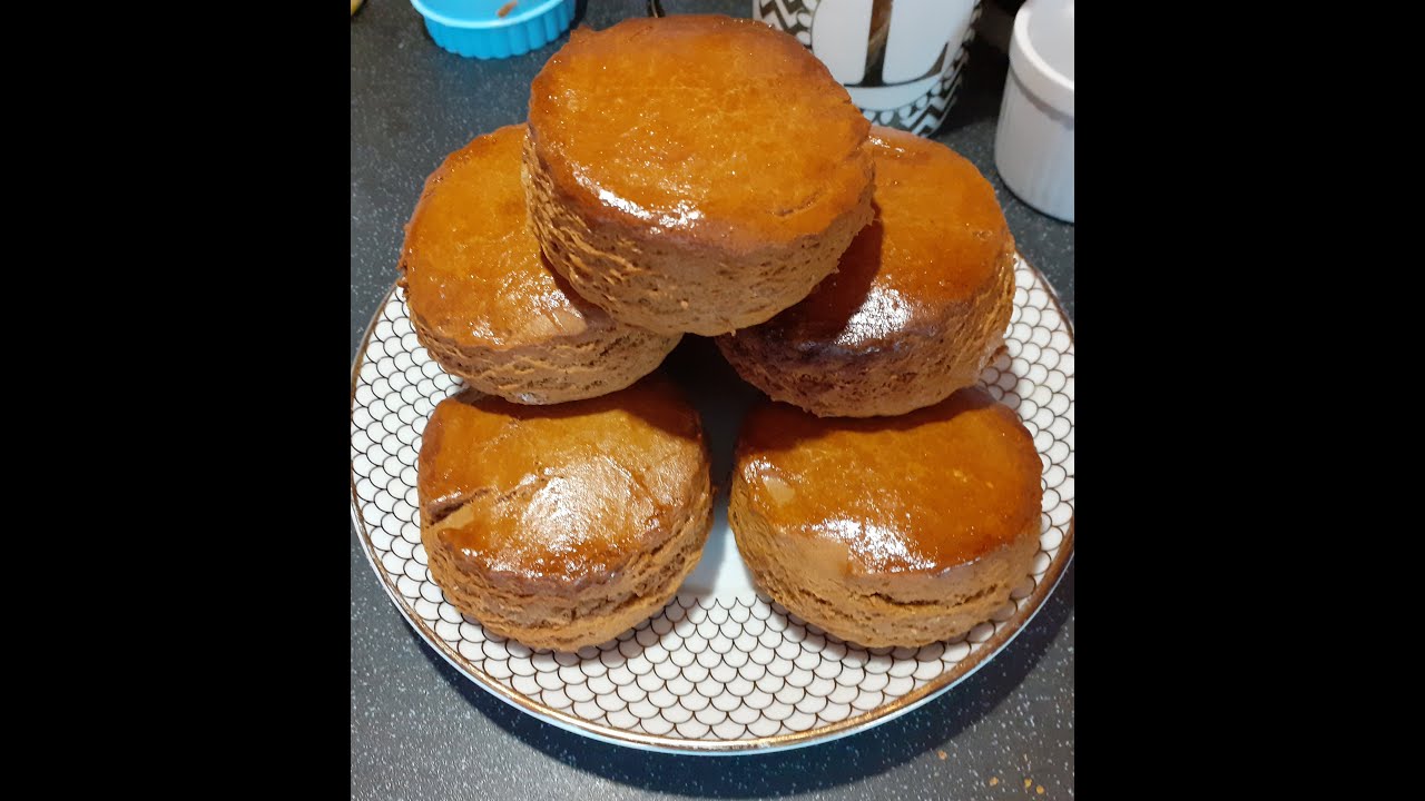 HOW TO MAKE TREACLE SCONES (SCOTTISH WAY) - YouTube