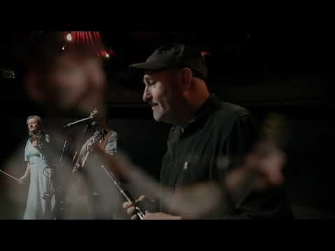 Stonemason by Niall McCabe, performed by Niall McCabe, Nollaig Casey and Mike McGoldrick - YouTube