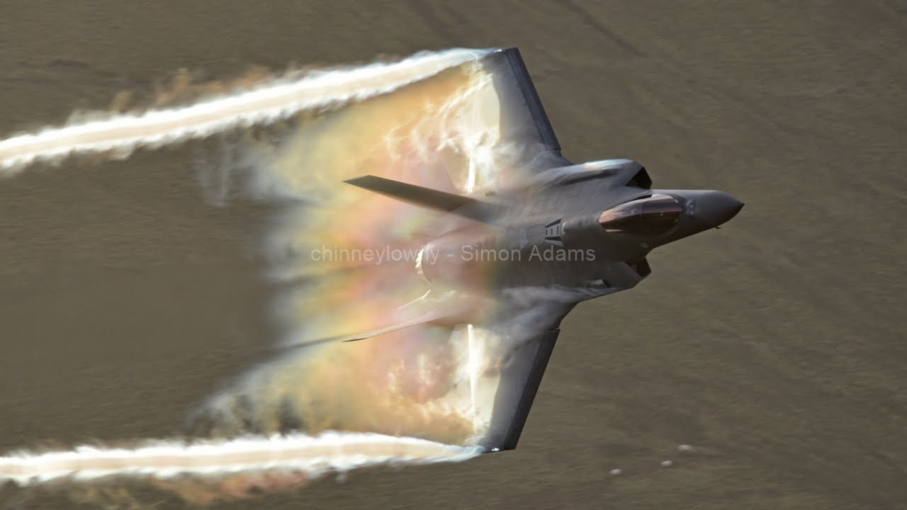 Mach Loop - F-35 making rainbows!! - YouTube