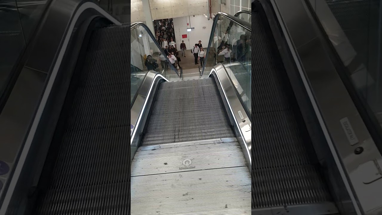 brand new malfunctioning Sydney Trains Wynyard station escalator - YouTube