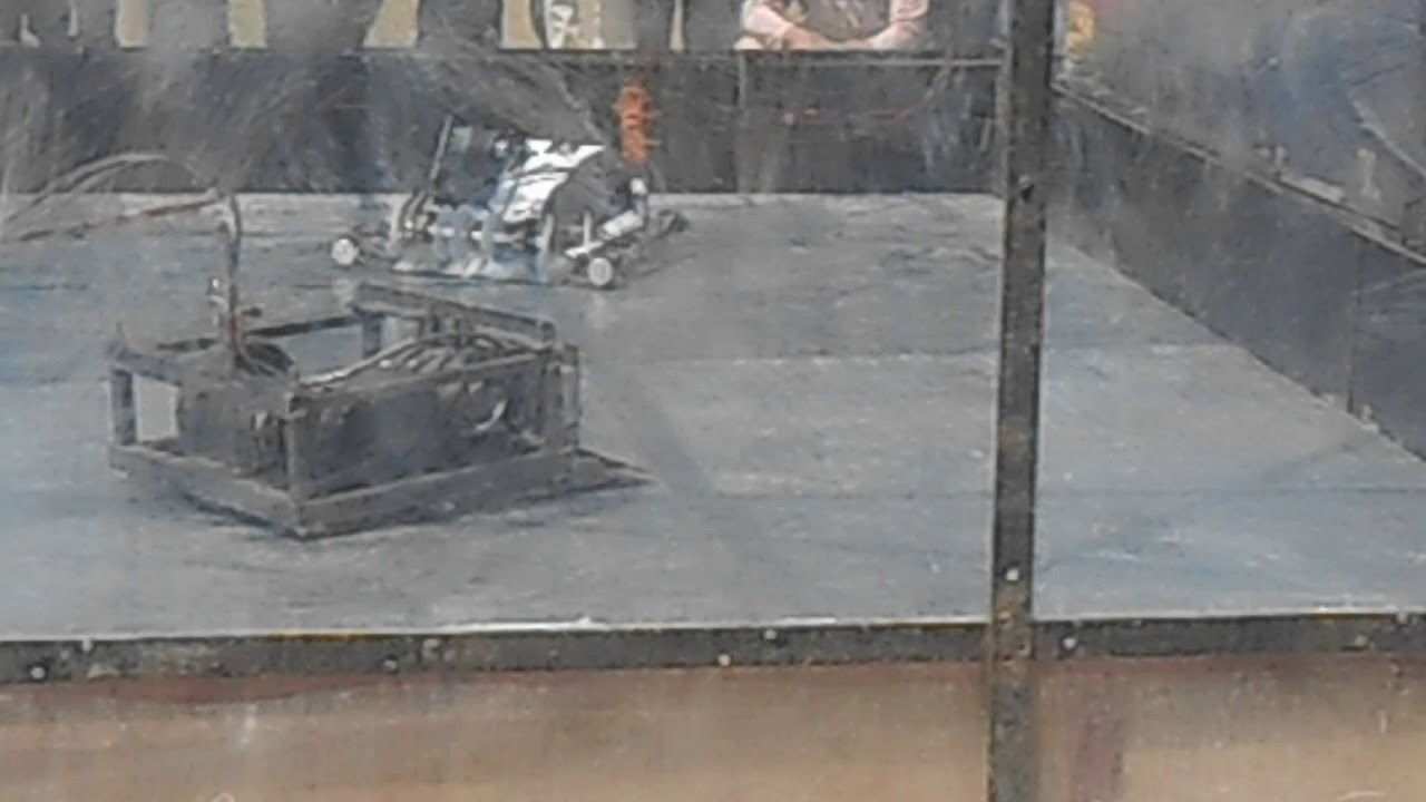 IIT BHU TECHNEX ROBOWAR 19 - YouTube