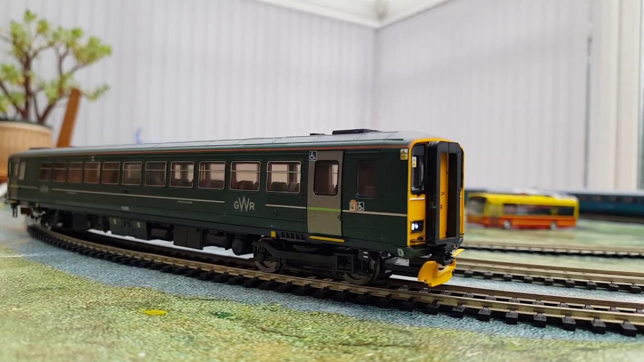 Hornby GWR class 153 - YouTube