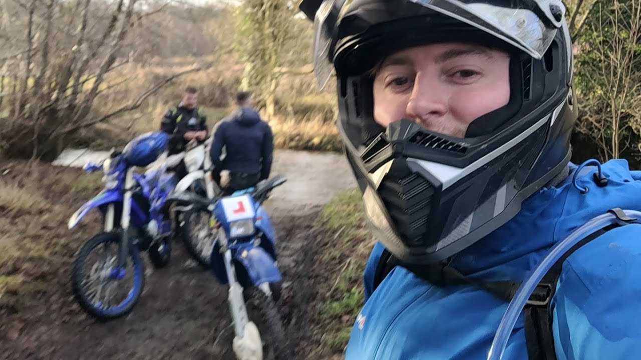North Wales enduro Eryrys Mold Cilcain Christmas eve 2022 - YouTube