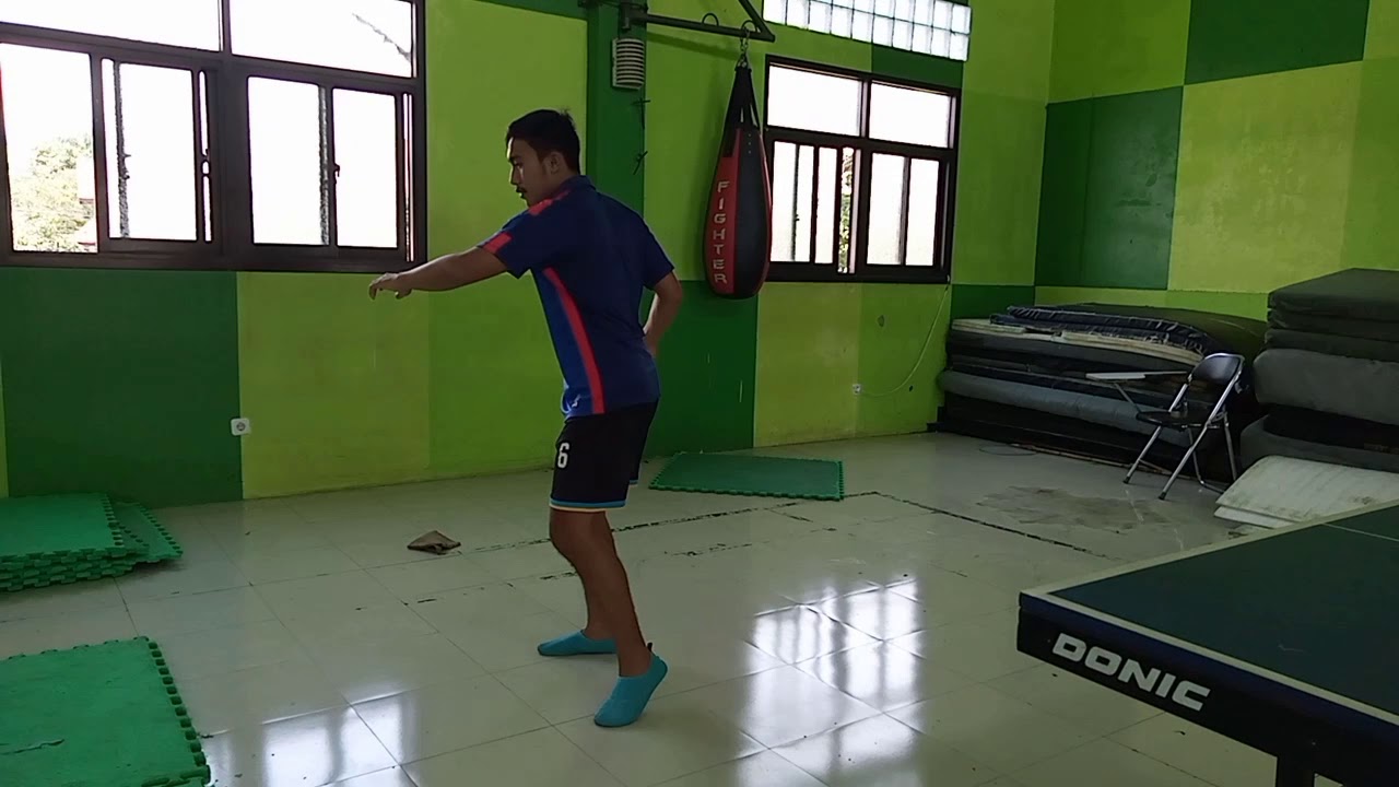 Belajar Teknik Dasar Pukulan Forehand Stroke - YouTube