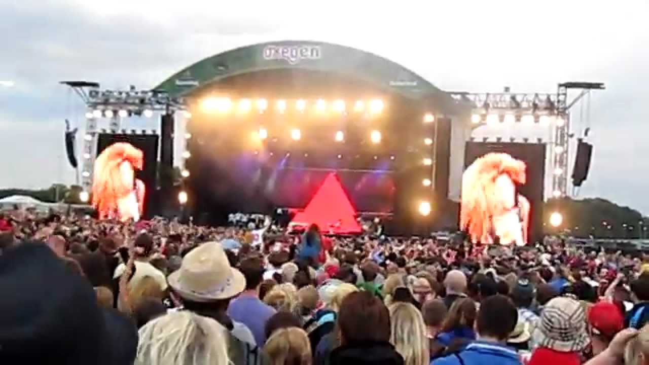 Beyonce - To The Left. Live at Oxegen 2011 - YouTube