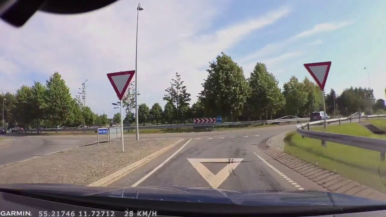 Crazy driving in roundabouts of 2020 (Part 5) Danmark and Sweden - YouTube