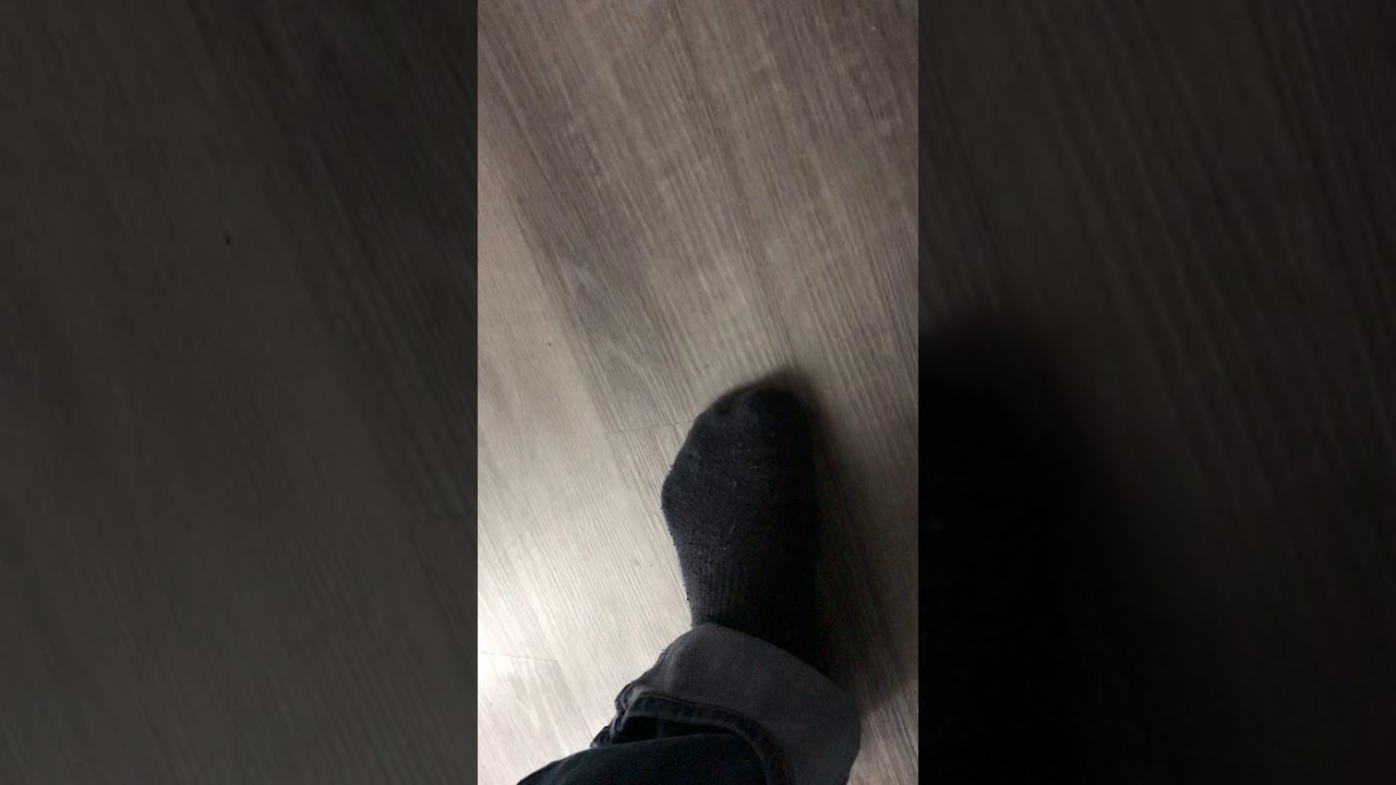 Shoes hitting floor sound effect - YouTube