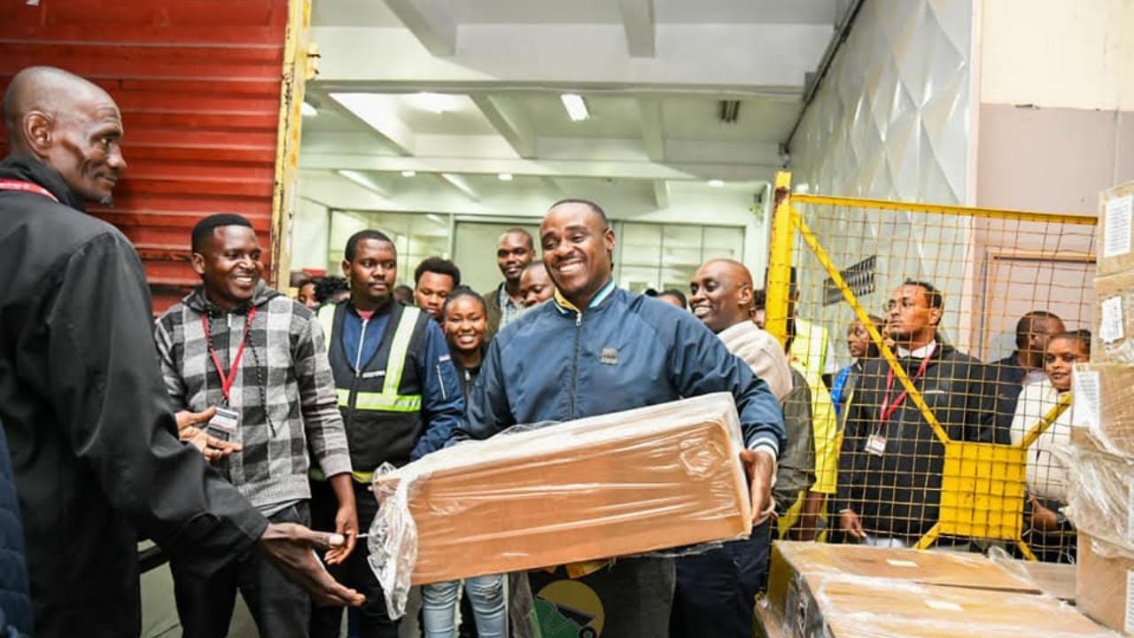 BUSY NIGHT AT UDA OFFICES AS IMPORTED BALLOT PAPERS ARRIVE AHEAD OF ...