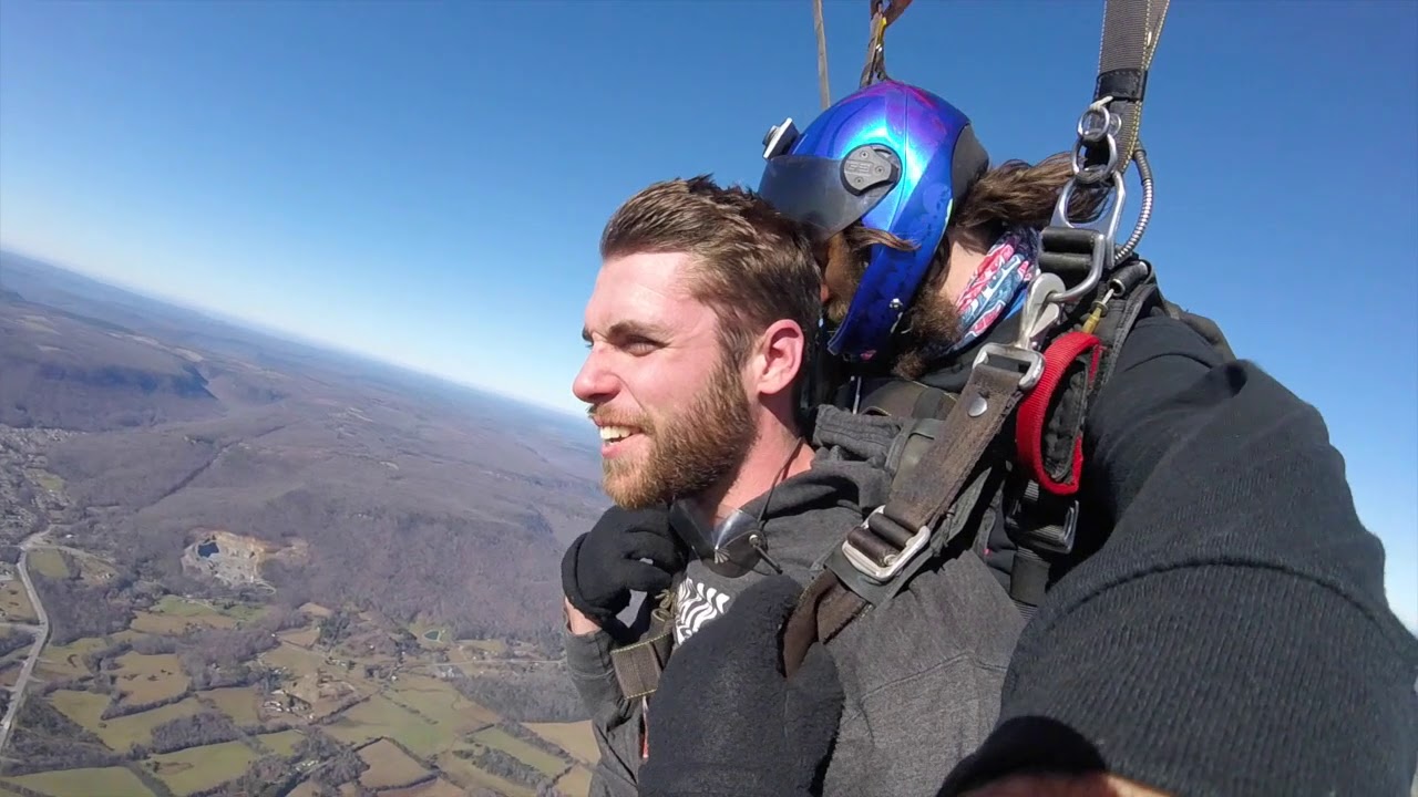 Tandem Skydive| Christian from Murfreesboro TN kbm - YouTube