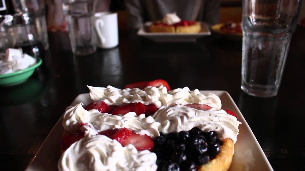 Brunch at Gailey's in Springfield, MO - YouTube