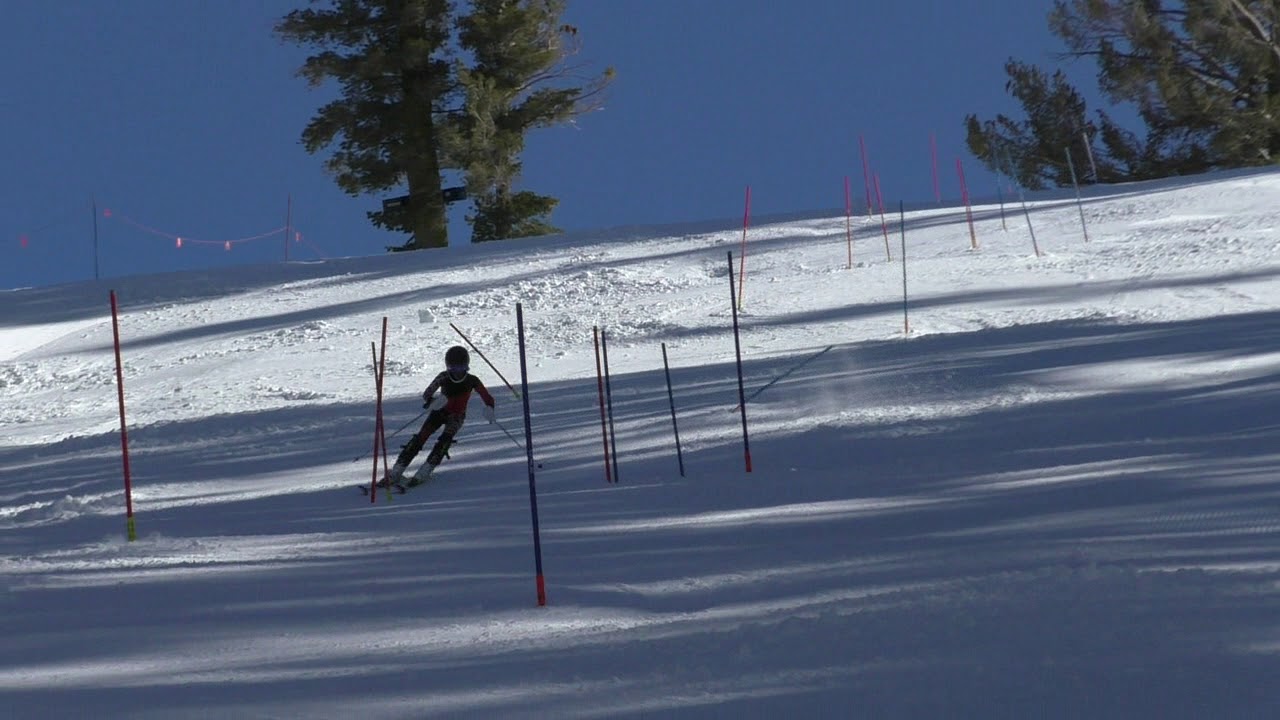20 01 30 Slalom on 4th Tree Run120016 - YouTube