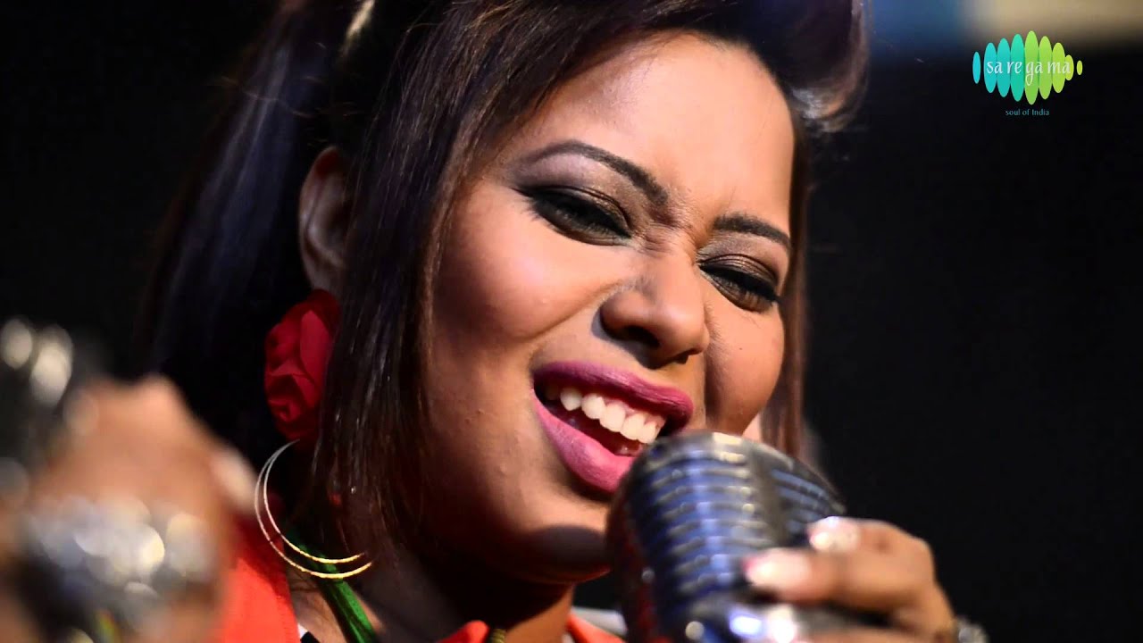 Aao Na Gale Lag Jao Na - Priyanka Vaidya - Cover Version - YouTube